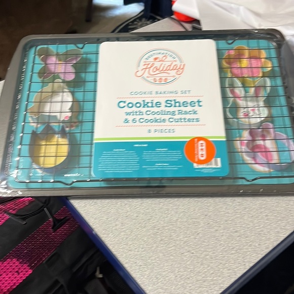 H-E-B | Holiday | Easter Cookie Sheet With Cooling Rack And 6 Cookie ...